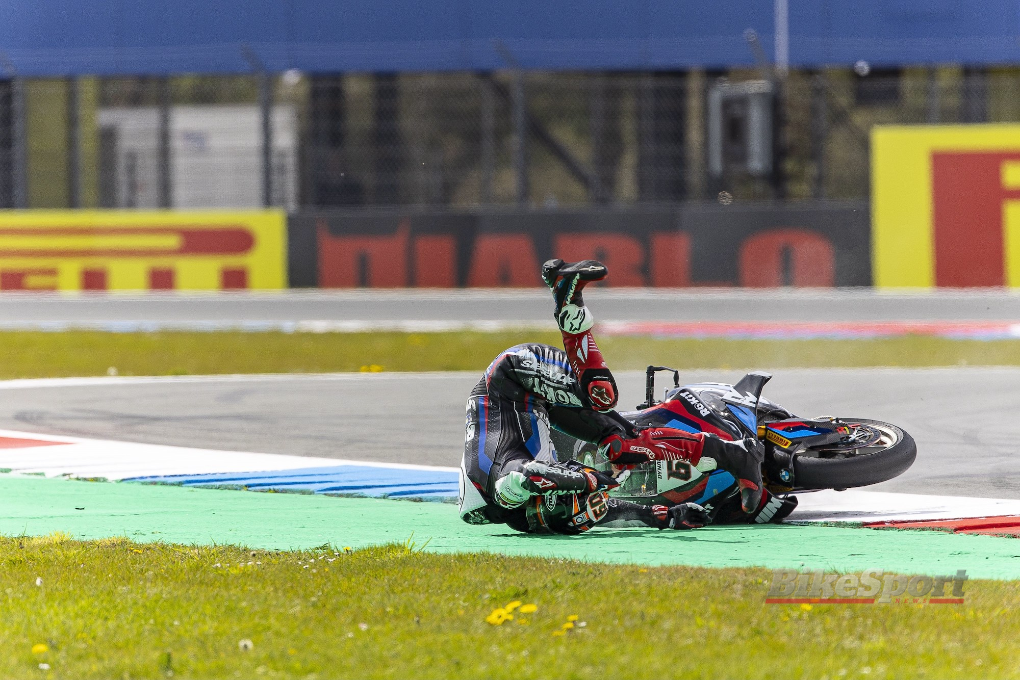 WorldSBK Assen | PICS - van der Mark suffers broken femur in Assen high ...