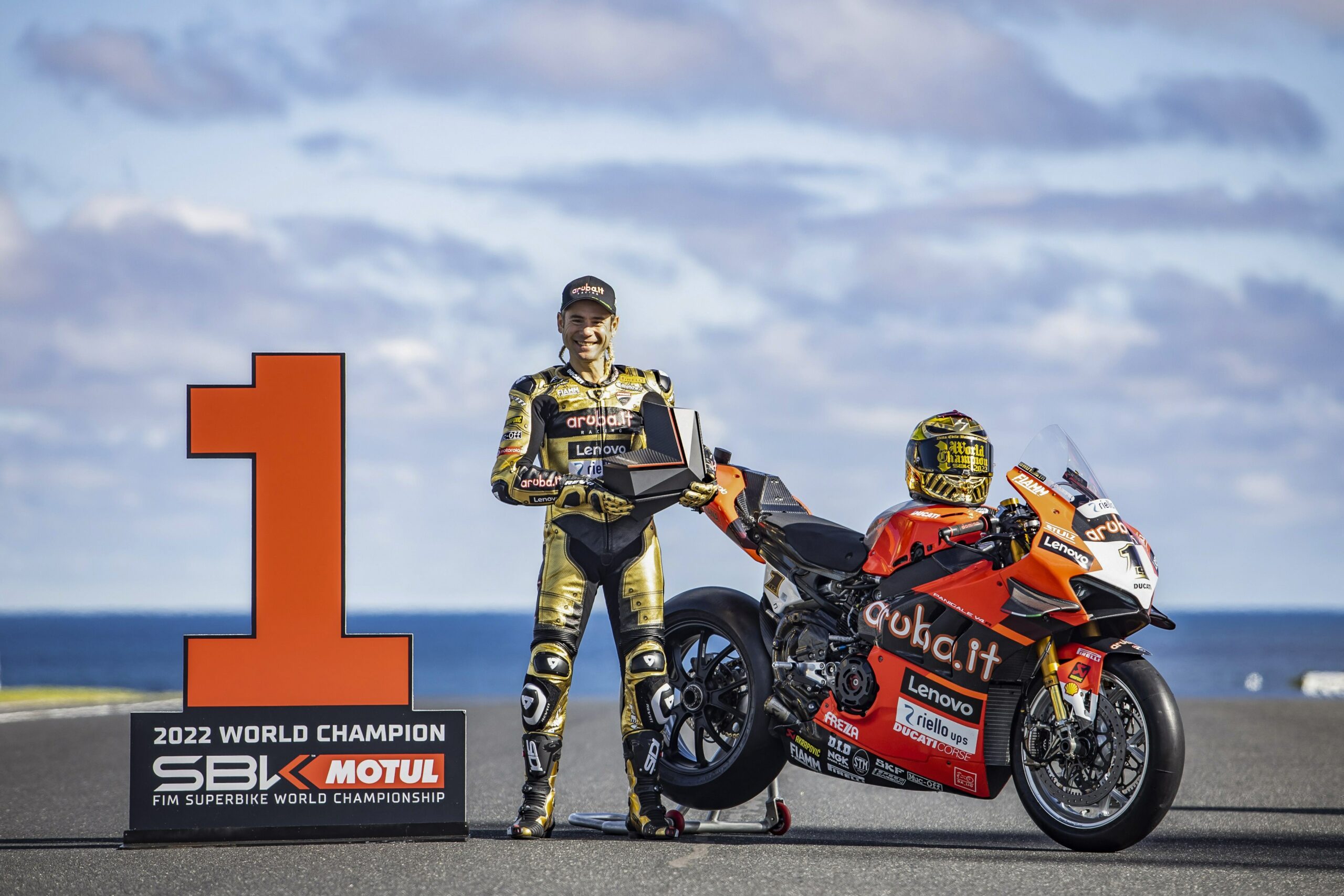 Alvaro Bautista is doing a MotoGP test to 'see what happens ...