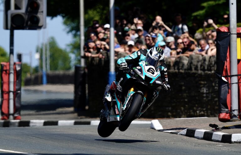 Michael Dunlop masterclass earns him first Superbike TT win since 2018 ...