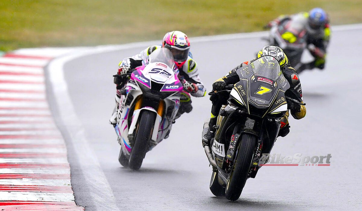 BSB Brands Hatch GP Race 1 | Ryan Vickers storms to maiden BSB win in ...