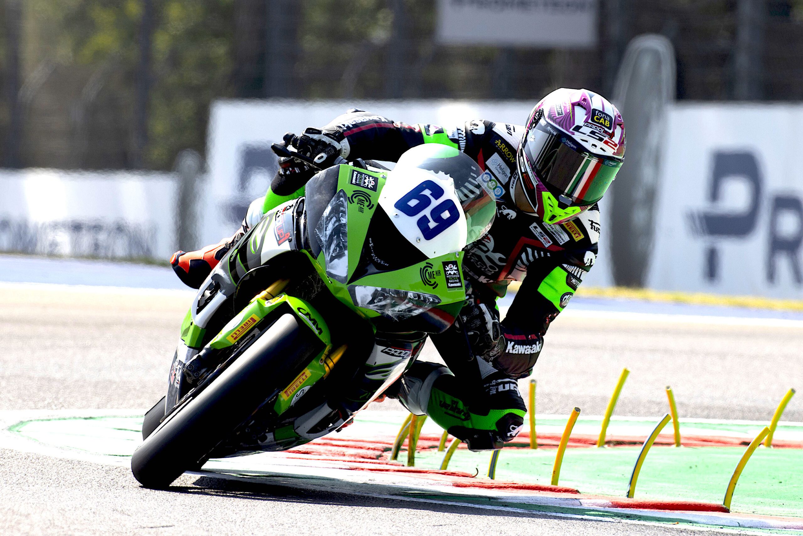 Imola WorldSSP Race 1 Results | Manzi muscles his way to victory in red flagged race | BikeSport ...