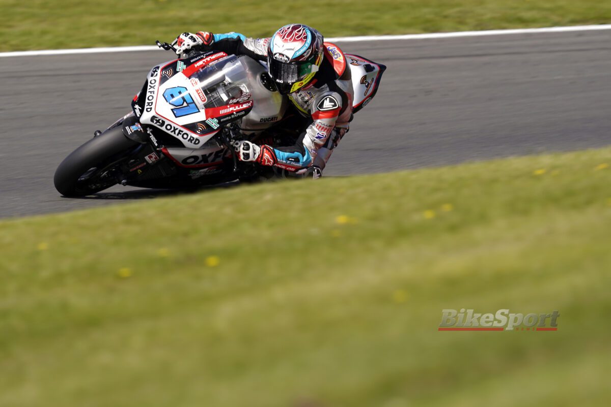 Cadwell Park BritishSSP Race 1 | Ben Currie wins to extend lead as Rhys ...