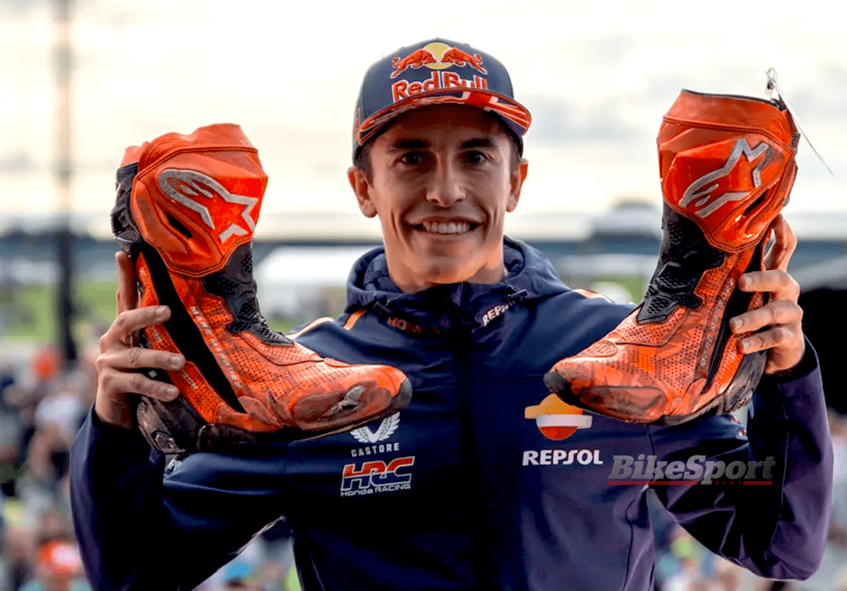 Painting of Racing Legends goes for £10k at Silverstone MotoGP auction ...