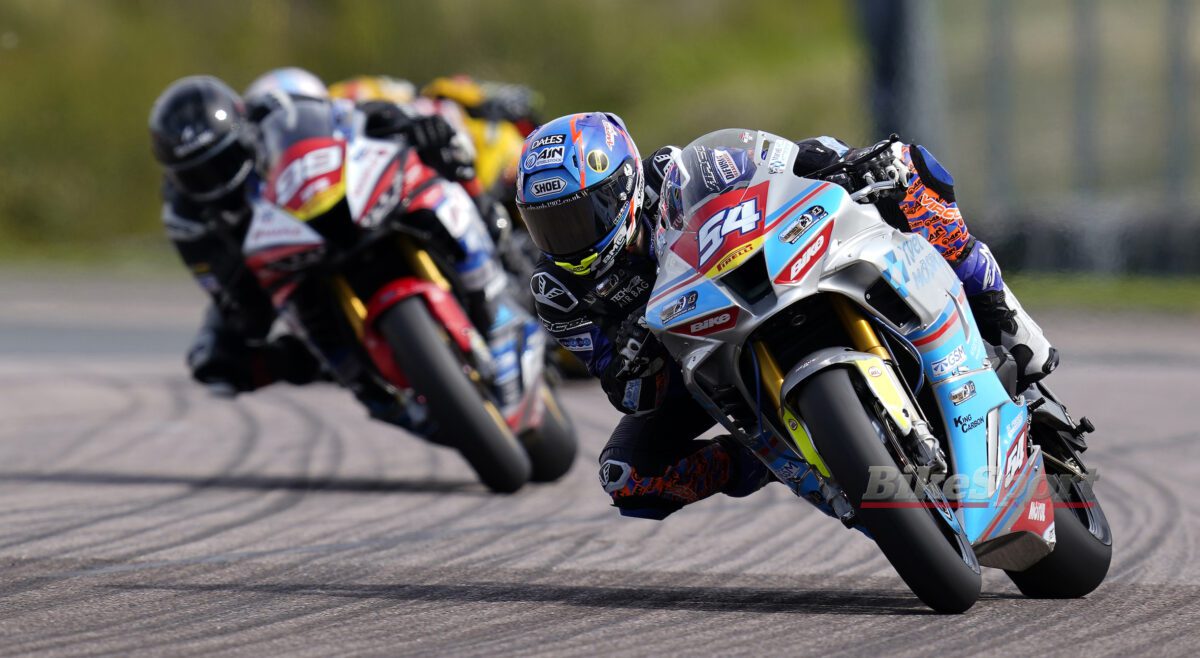 Cadwell Park SSTK Race | Tim Neave back on top in SSTK after McConnell ...