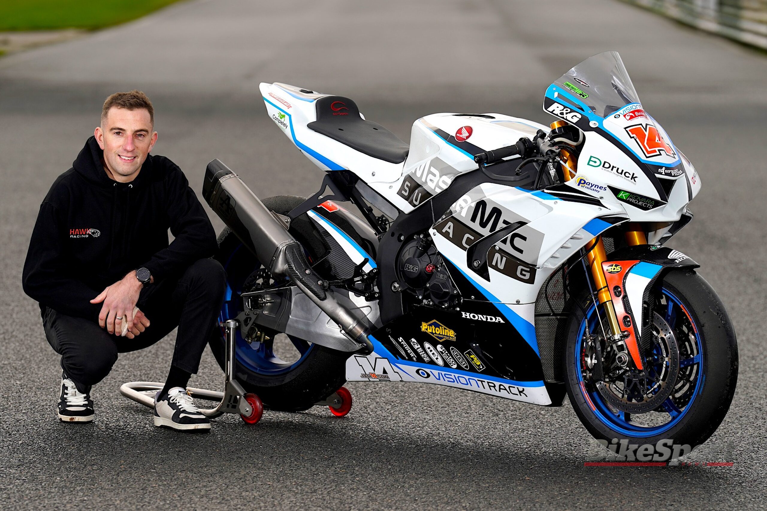 Lee Jackson joins Charlie Nesbitt at MasterMac Hawk Racing for 2024 BSB ...