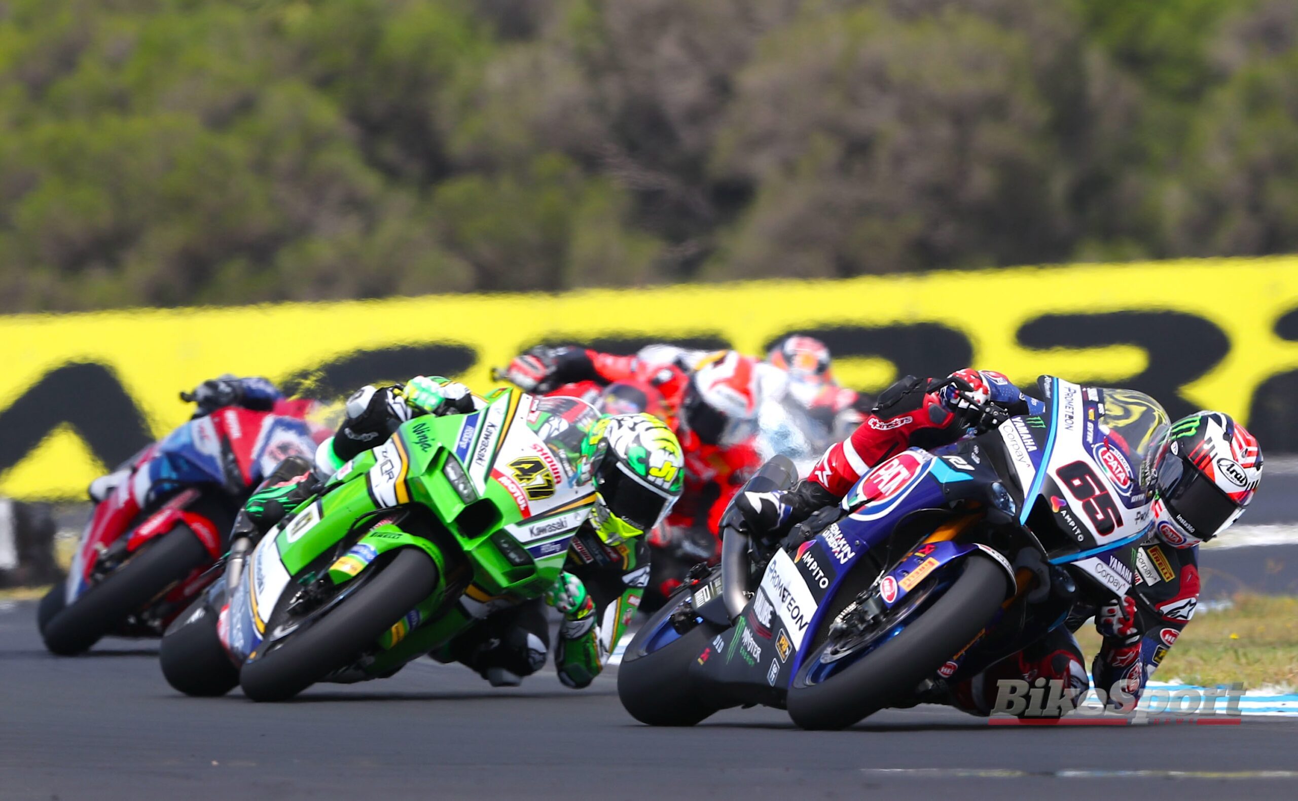 Jonathan Rea avoids serious injury as crash brings painful end to ...