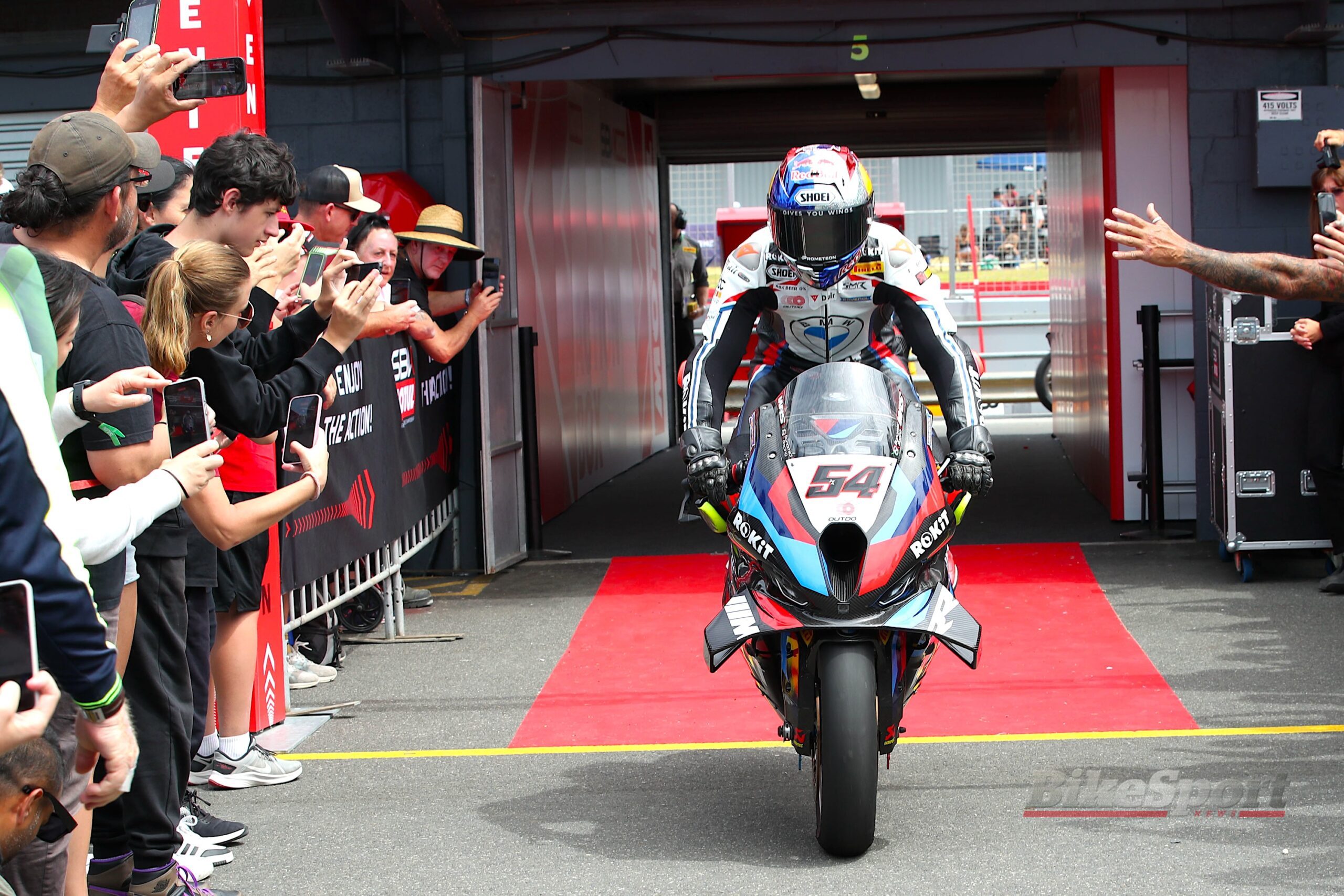 Toprak Razgatlioglu ‘really sad’ after scruffy BMW WorldSBK debut goes ...