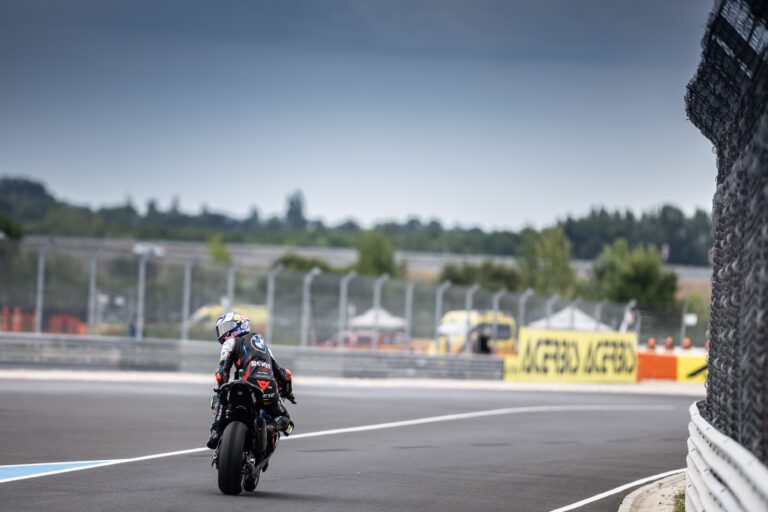 Young porn hot traveled to the regular spot in Tysons