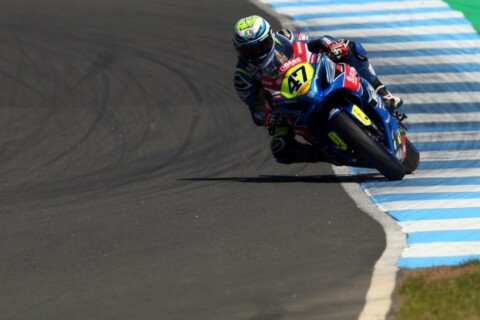 Knockhill BSB: Cooper beats Mackenzie to Superstock 1000 win ...